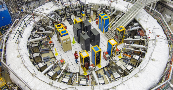 Una partícula que vive 2 microsegundos sería la clave para descubrir ...