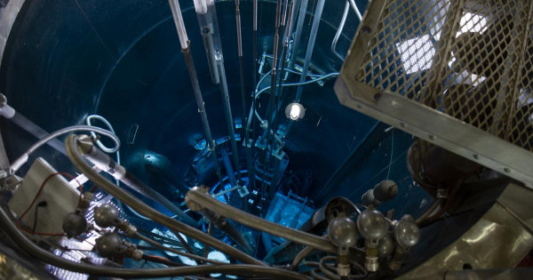 El RA-6, el reactor en el que entrenan especialistas nucleares de ...
