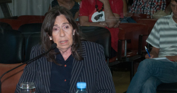 Una prisionera ejemplar - Unidiversidad