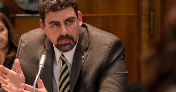 Kerchner en la mira: exigen que explique su "triple sueldo" - Unidiversidad