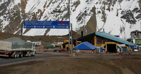 El control integrado en el paso a Chile comenzó a funcionar y ahora ...