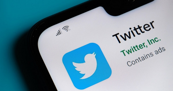 Primeros días de Musk al mando de Twitter: quiere cobrar 8 dólares para ...